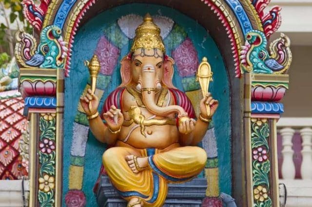 10 Powerful Ganesha Slokas to Chant with Meaning - Hinduism Outlook